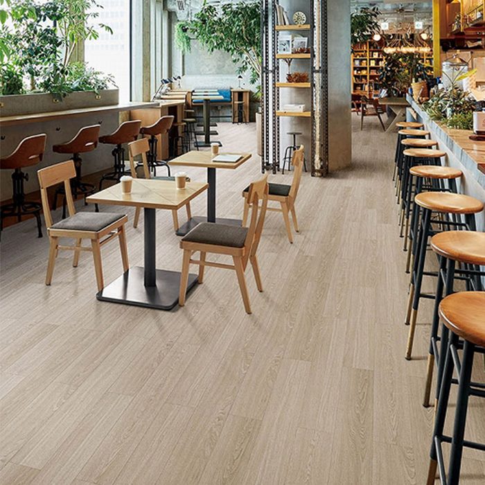 LGT-84305 レイグランタイル ウッド 150×914.4×5mm ディンプルオーク 13枚入 リリカラ【アウンワークス通販】